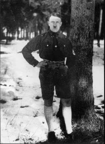 Hitler in Lederhosen Set #3 – Heinrich Hoffmann Photo Gallery
