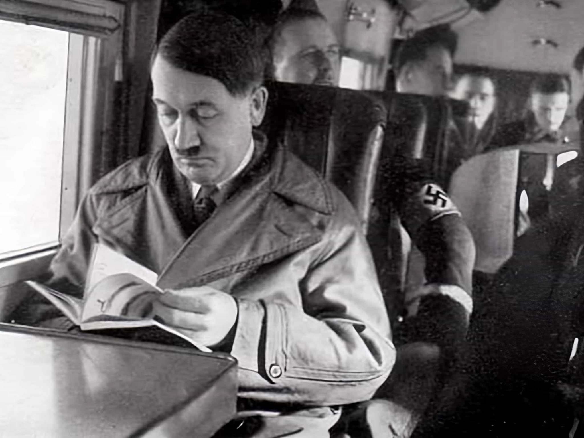‘Hitler abseits vom Alltag’ – Heinrich Hoffmann Photo Gallery