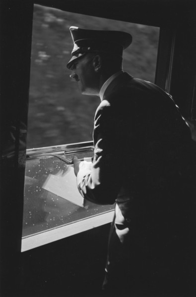 Hitler’s Special Train 🚂 – Heinrich Hoffmann Photo Gallery