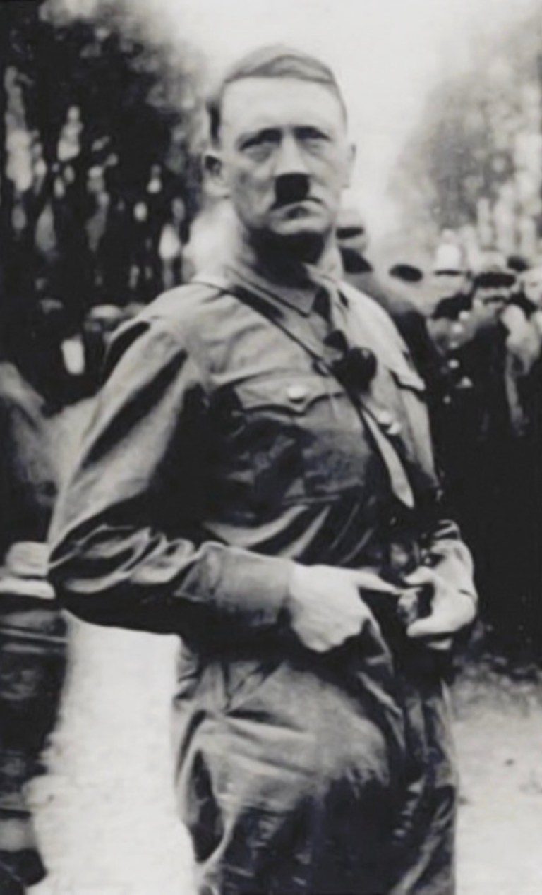 Hitler in Uniform – Heinrich Hoffmann Photo Gallery