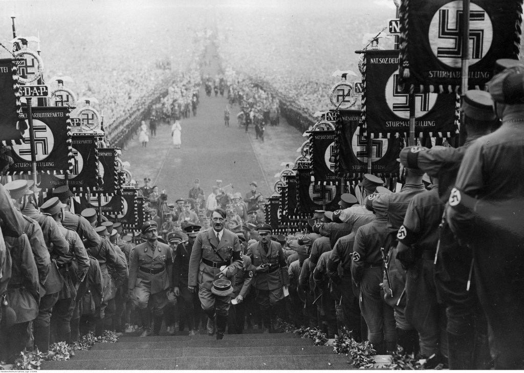 Hitler’s Thanksgiving Festival – Heinrich Hoffmann Photo Gallery