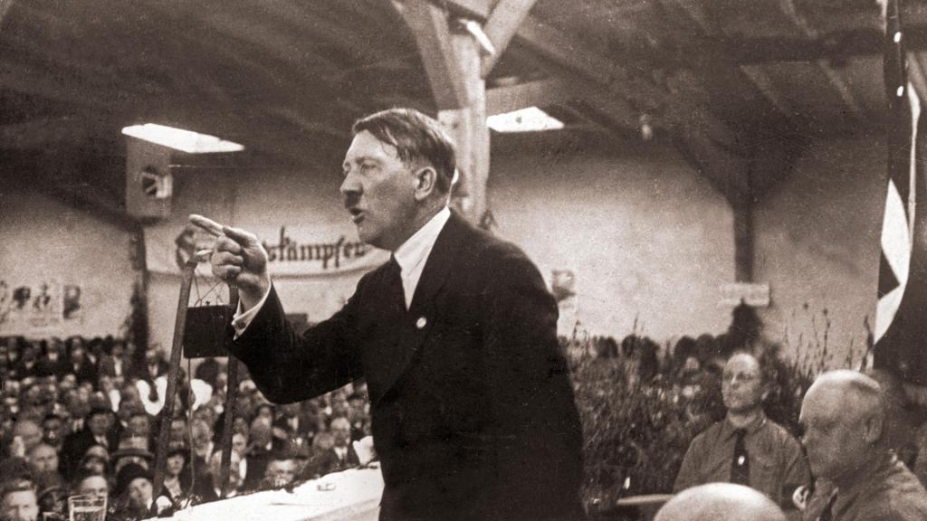 Hitler’s Beer Hall Days – Heinrich Hoffmann Photo Gallery
