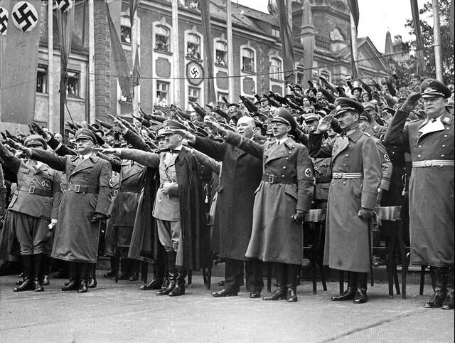 Hitler in a Cape – Heinrich Hoffmann Photo Gallery