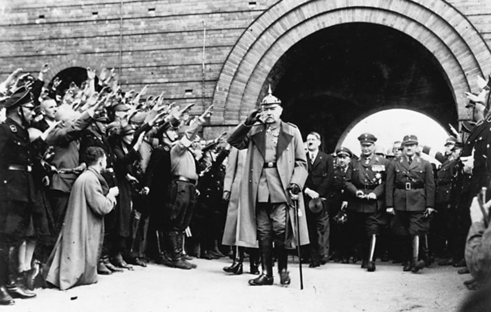 Formal Führer 🎩 – Heinrich Hoffmann Photo Gallery