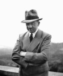 Hitler in Gray Suit – Heinrich Hoffmann Photo Gallery
