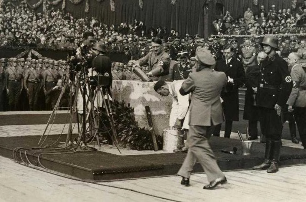 Hitler’s Art Museum – Heinrich Hoffmann Photo Gallery