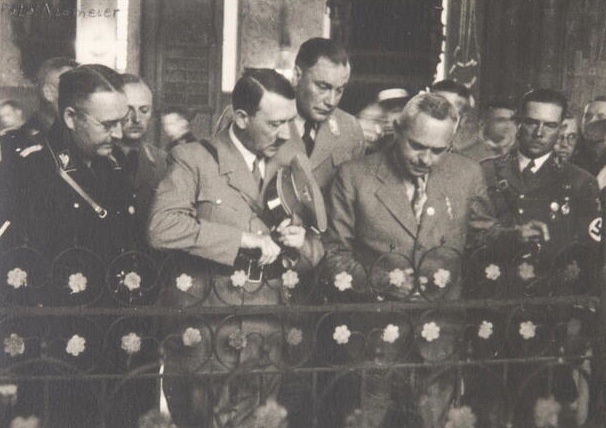 Picnicking with Hitler 🧺 – Heinrich Hoffmann Photo Gallery