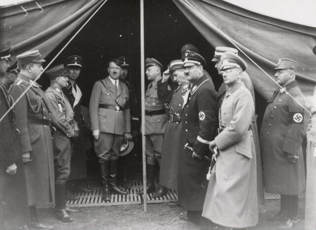 Hitler and the Autobahn – Heinrich Hoffmann Photo Gallery