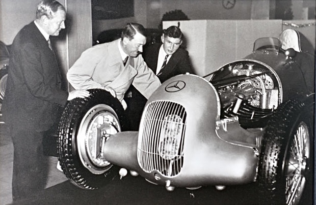 Hitler and Cars 🚘 – Heinrich Hoffmann Photo Gallery