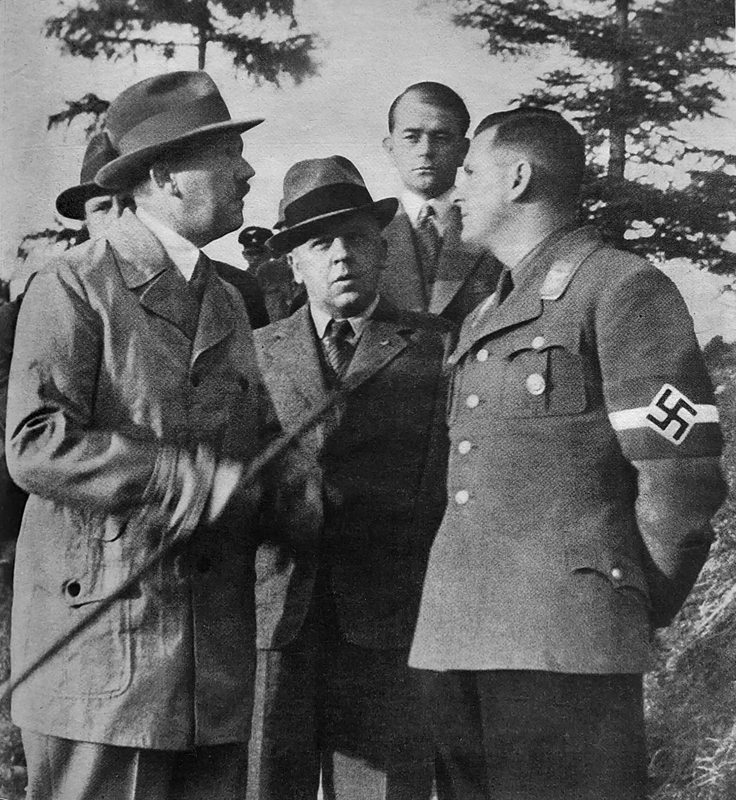 Christmas with Hitler 🎄 – Heinrich Hoffmann Photo Gallery