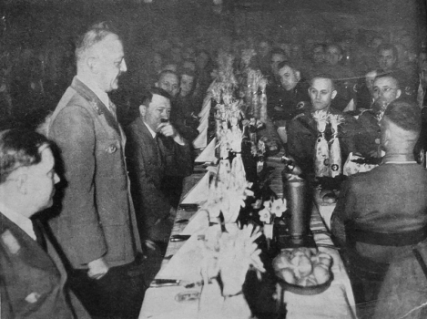 Christmas with Hitler 🎄 – Heinrich Hoffmann Photo Gallery