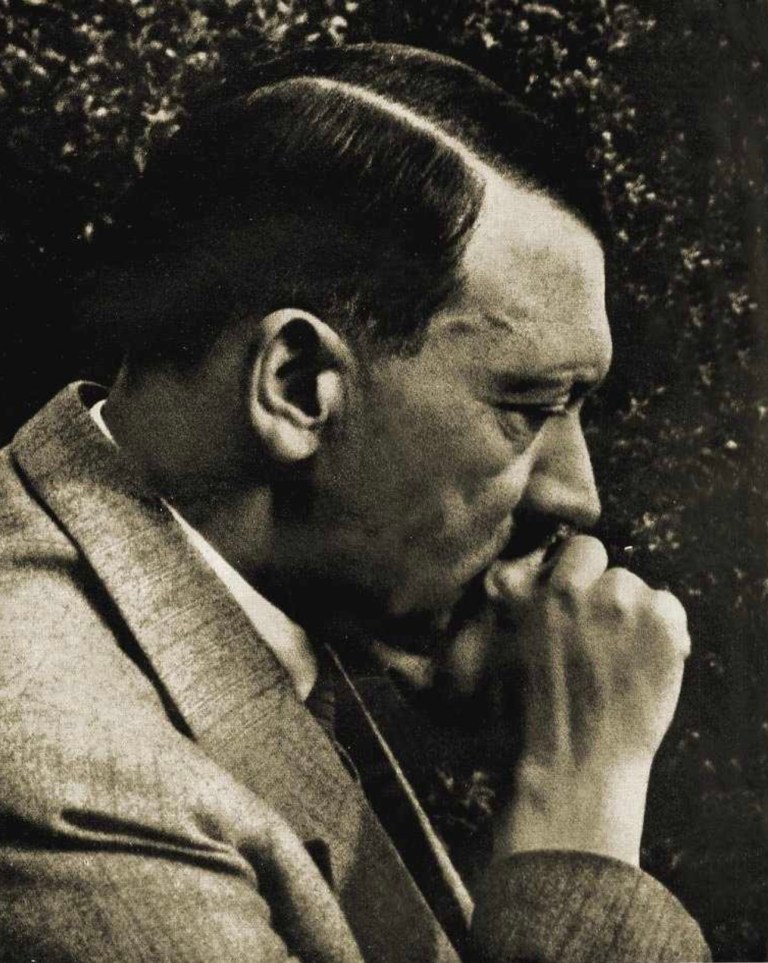 Hitler in Gray Suit – Heinrich Hoffmann Photo Gallery