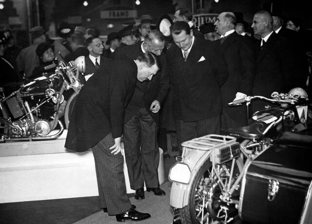 Hitler at the Berlin Motor Show – Heinrich Hoffmann Photo Gallery