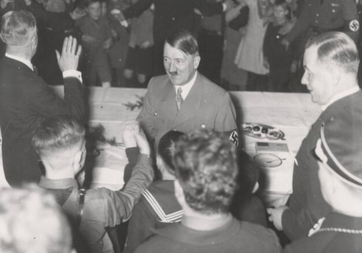 Christmas with Hitler 🎄 – Heinrich Hoffmann Photo Gallery