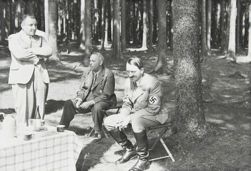 Picnicking with Hitler 🧺 – Heinrich Hoffmann Photo Gallery