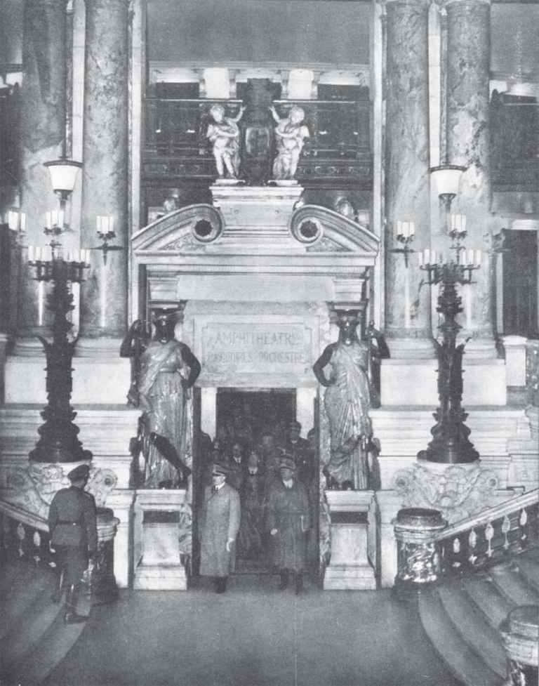 Hitler in Paris – Heinrich Hoffmann Photo Gallery