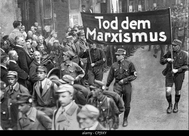 Hitler’s Uniforms – Heinrich Hoffmann Photo Gallery