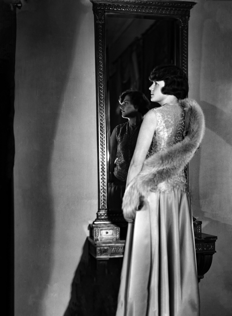 Hitler and Geli – Heinrich Hoffmann Photo Gallery